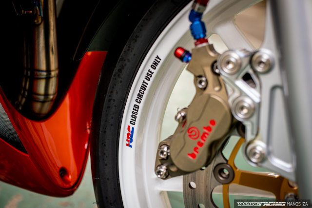 Honda FSX 150 và bộ mâm thuộc về giải đua Moto3 2 thì thời đại cũ ...