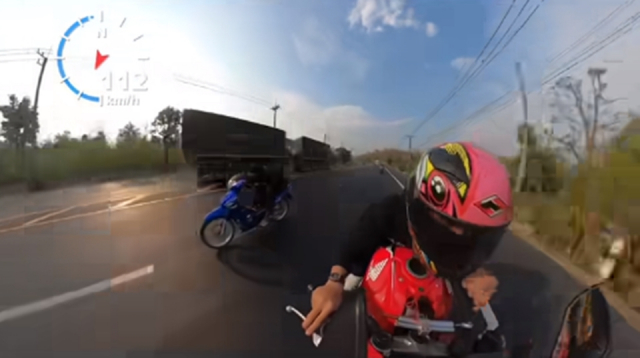 [Clip] Honda Wave 125 'gõ đầu' CBR650R với tốc độ 180km/h GPS | 2banh.vn