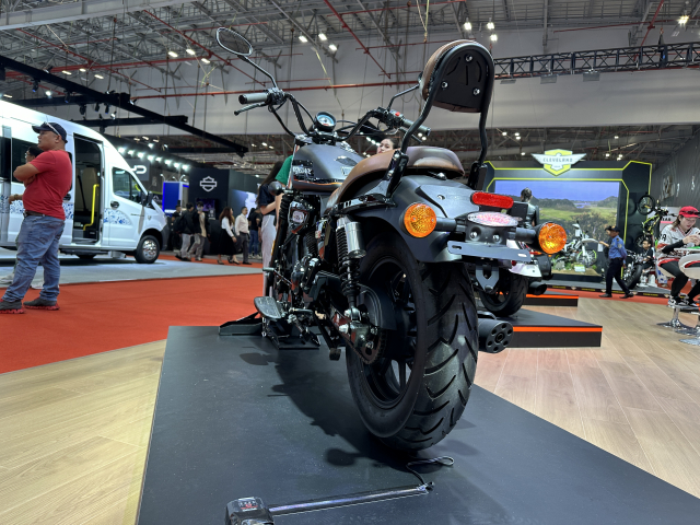 Chiêm ngưỡng Renegade và Scrambler X Cafe - 2 mẫu xe của UM Motorcycles ...