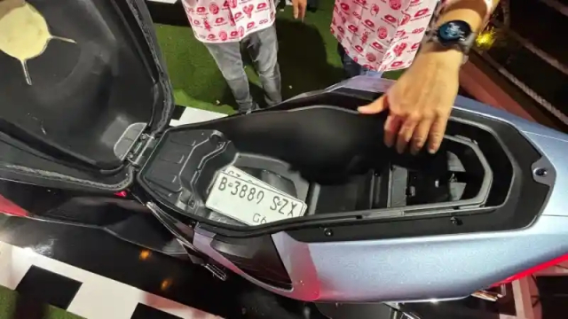 Viento 180 ‘kẻ gạt giò’ Yamaha NVX: Chính thức ra mắt tại Indonesia với ...